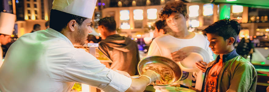 Lotus Mega Yacht Dinner Cruise Dubai - Rayna Tours